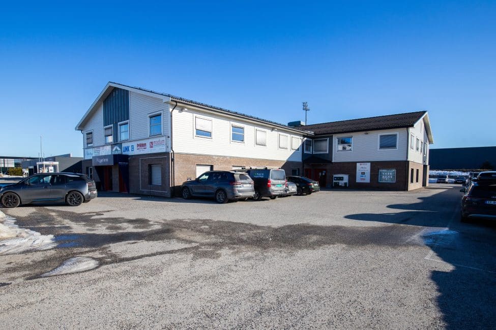 Hellvik Hus Øst | Bygg med glede i over 70 år!