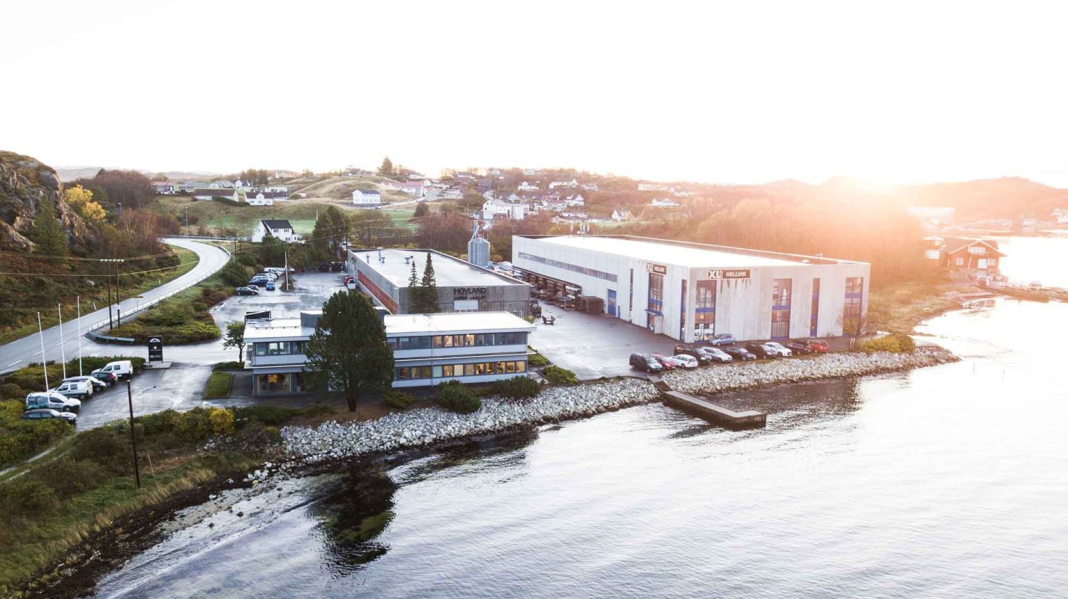 Om oss | Hellvik Hus