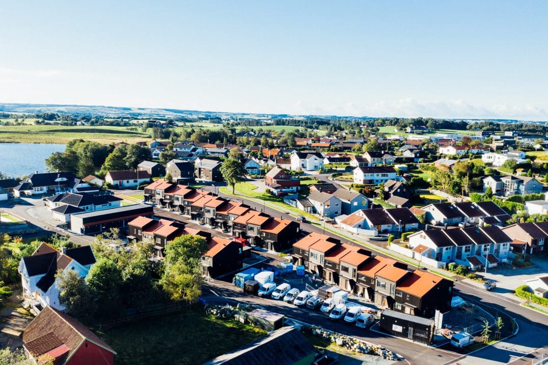 Om oss | Hellvik Hus