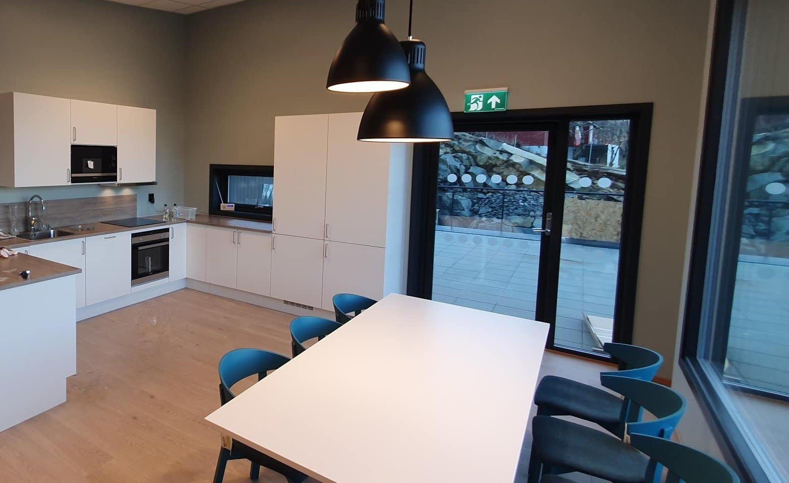 Utbygginger Endeleg er stasjonen klar! -Hellvik Hus